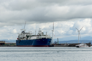 Onshore and FSRU regasification terminal